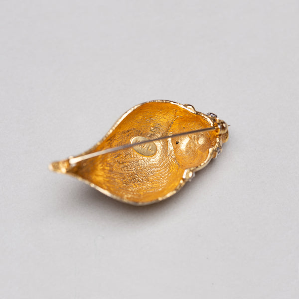 Vintage Gold Conch Shell Pendant Brooch - felt